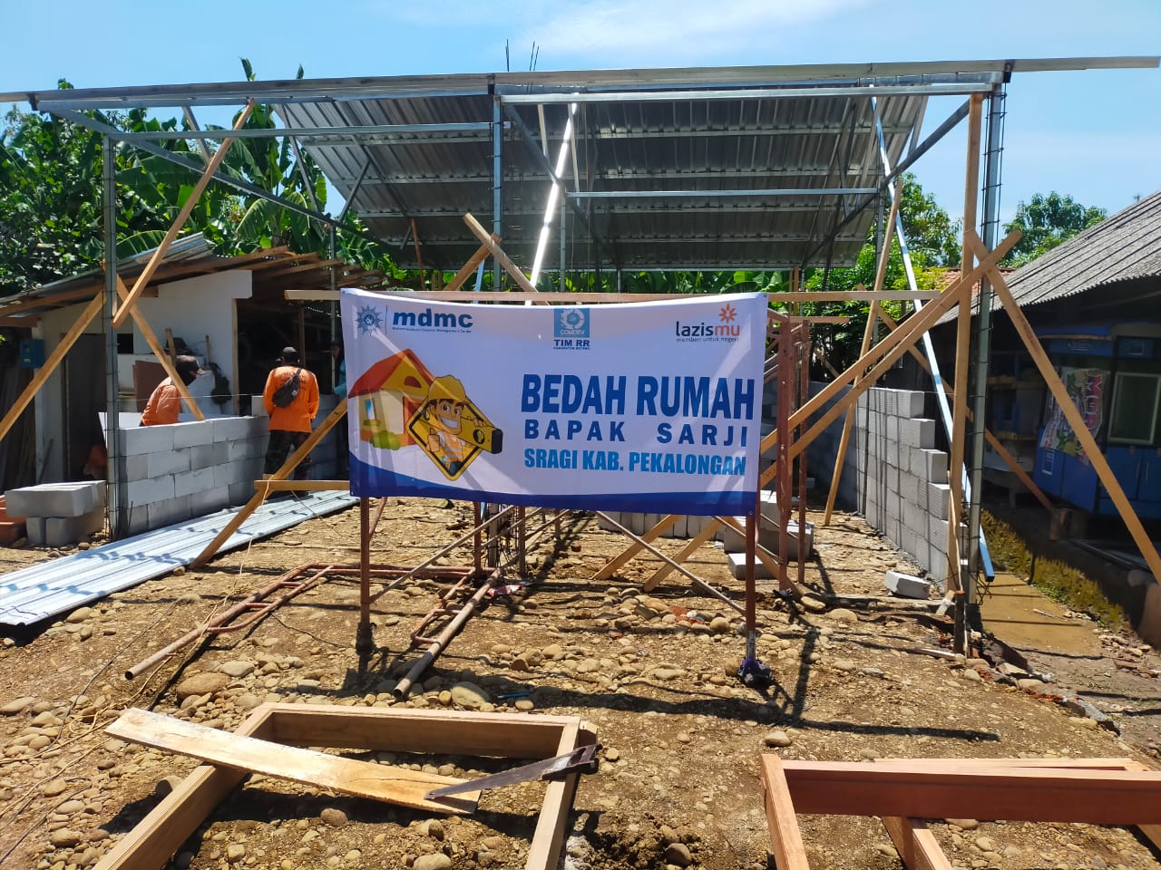 Sudah Tidak Layak Huni, Lazismu Bedah Rumah Marbot Masjid At Taqwa ...