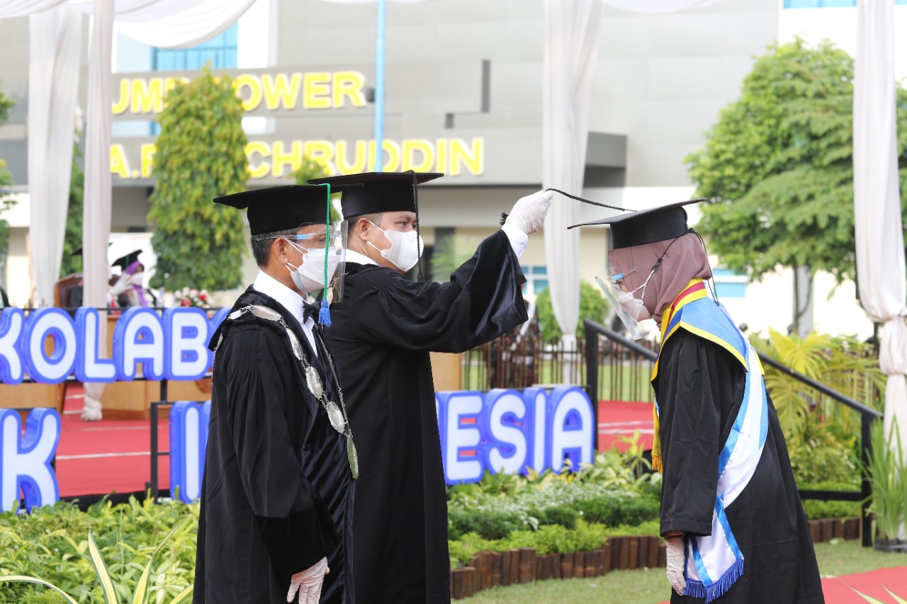 UMP Gelar Wisuda ke-67 - Menara62