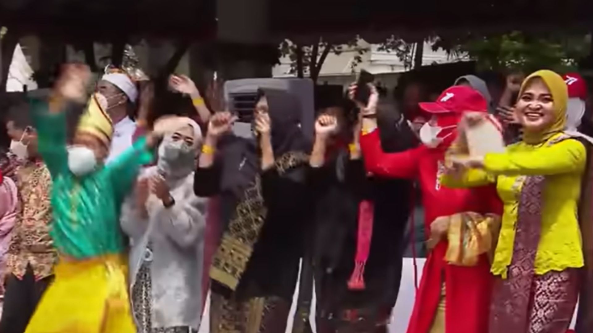 Lagu Perjuangan Dalam Ancaman Populisme - Menara62