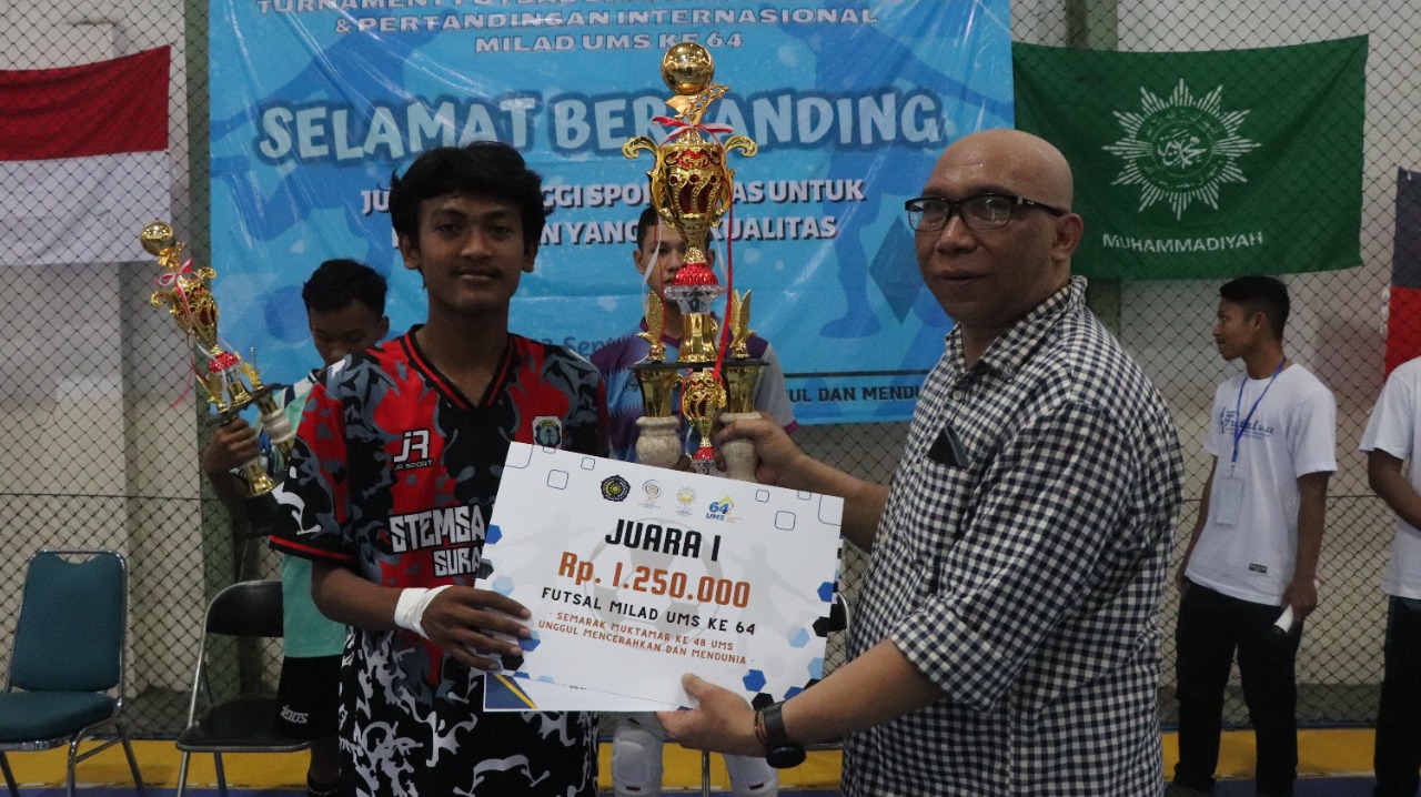 SMK N 2 Solo Raih Juara 1 Futsal Hari Jadi Ke-64 UMS - Menara62